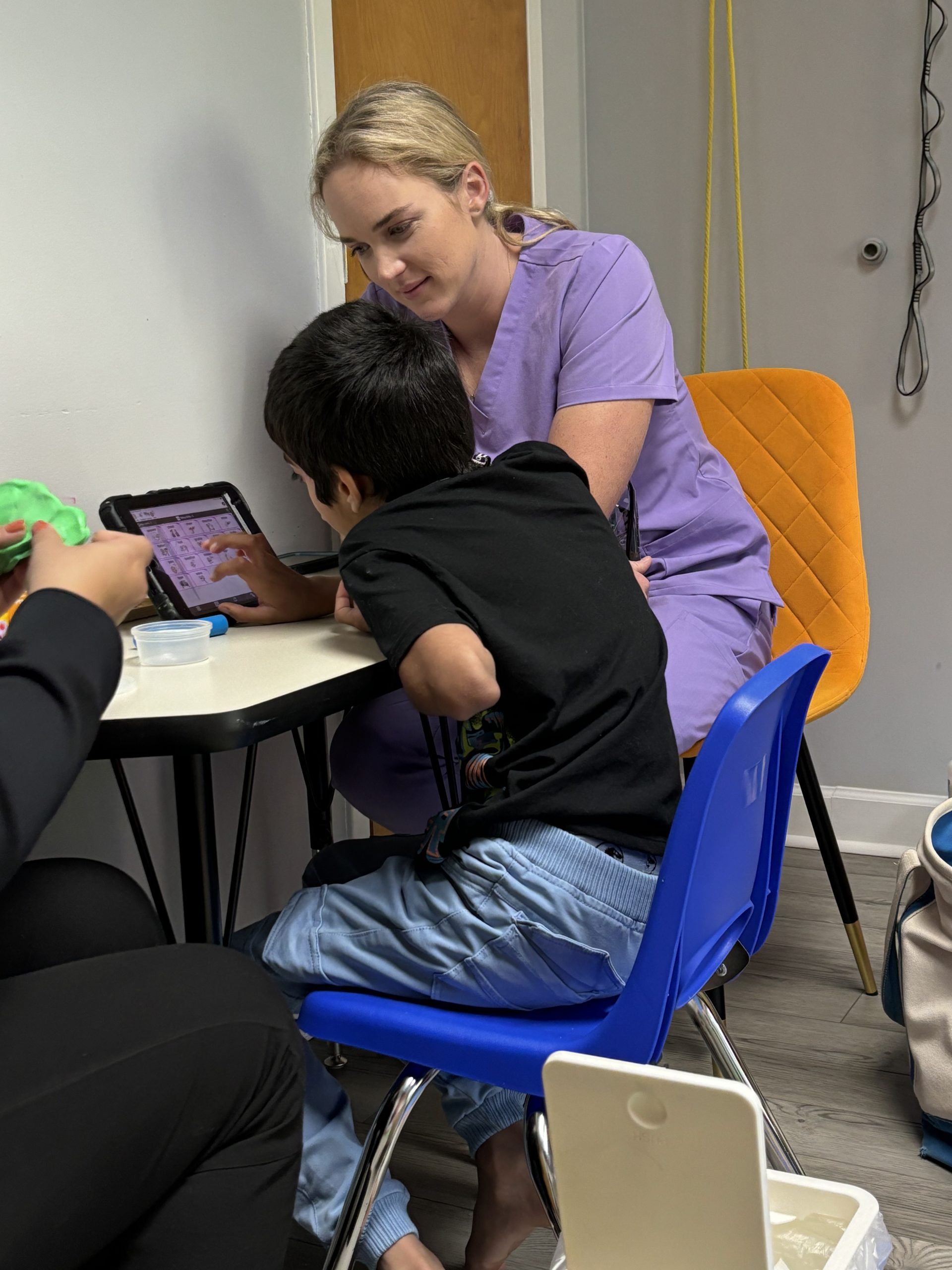 AAC Communication: AAC Devices for Kids | Therapy Smarts